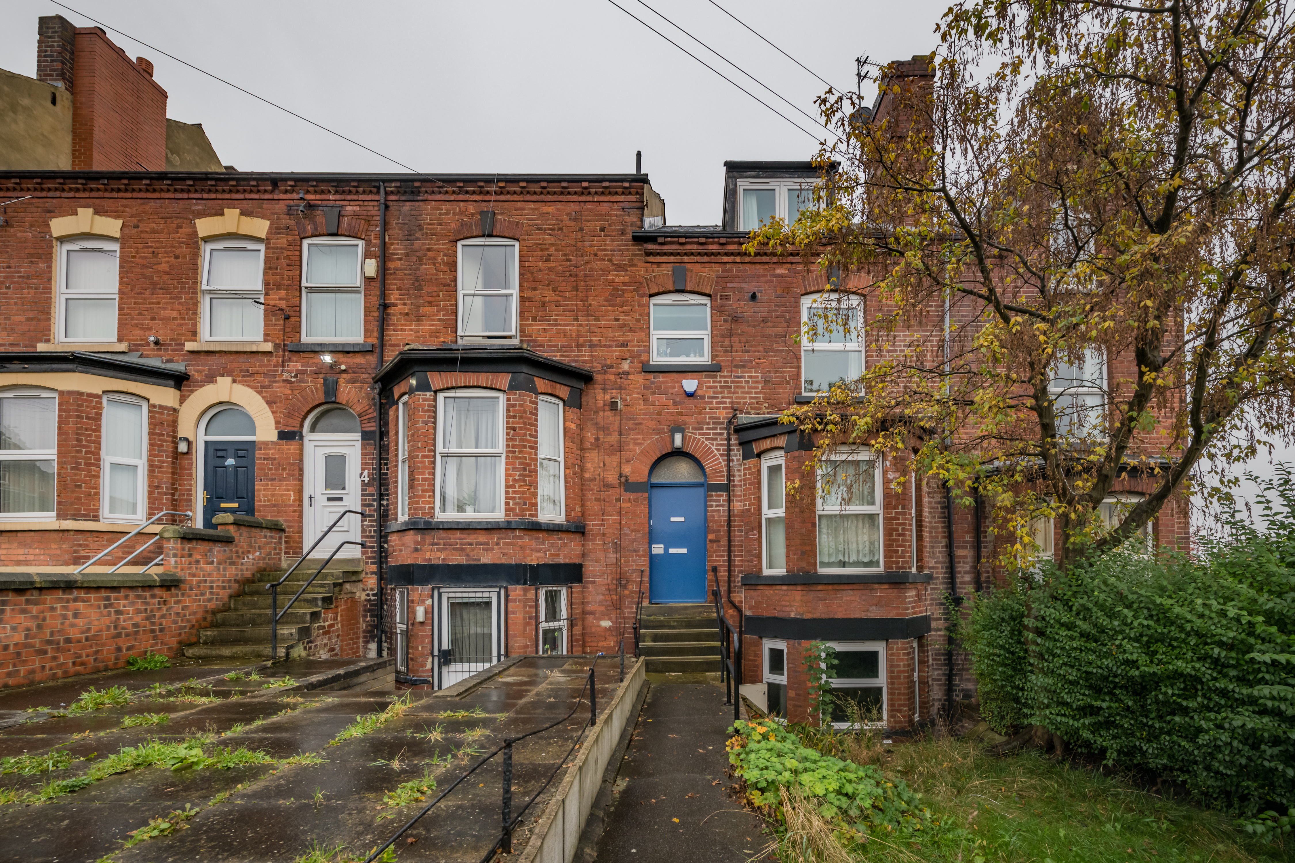 2b Consort Terrace, Hyde Park, Leeds, LS3 1ET